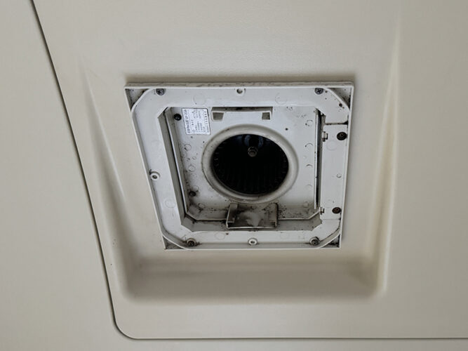 浴室換気扇を交換しました UF-27Aの費用と工程 - stoke