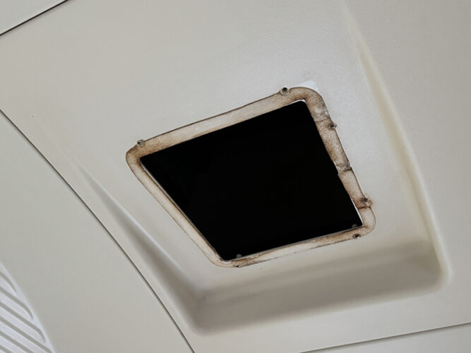 浴室換気扇を交換しました UF-27Aの費用と工程 - stoke